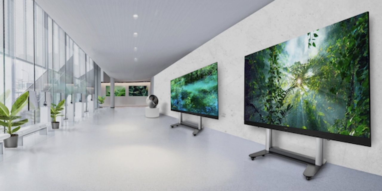 iTWire - ViewSonic introduces industry-first 135" foldable all-in-one ...